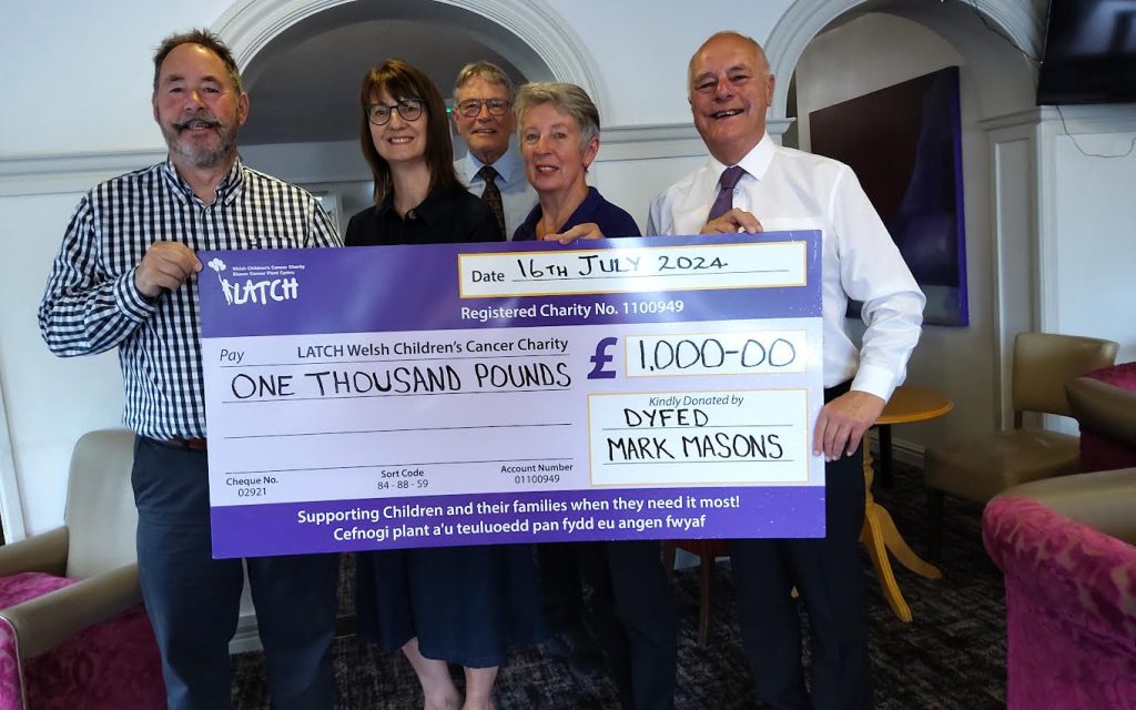 Dyfed Mark Masons support LATCH Welsh Children’s Cancer Charity ...