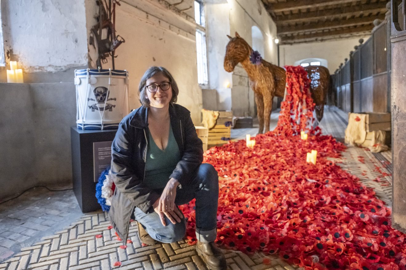 Tredegar House unveils willow replica of ‘Sir Briggs’ heroic military ...