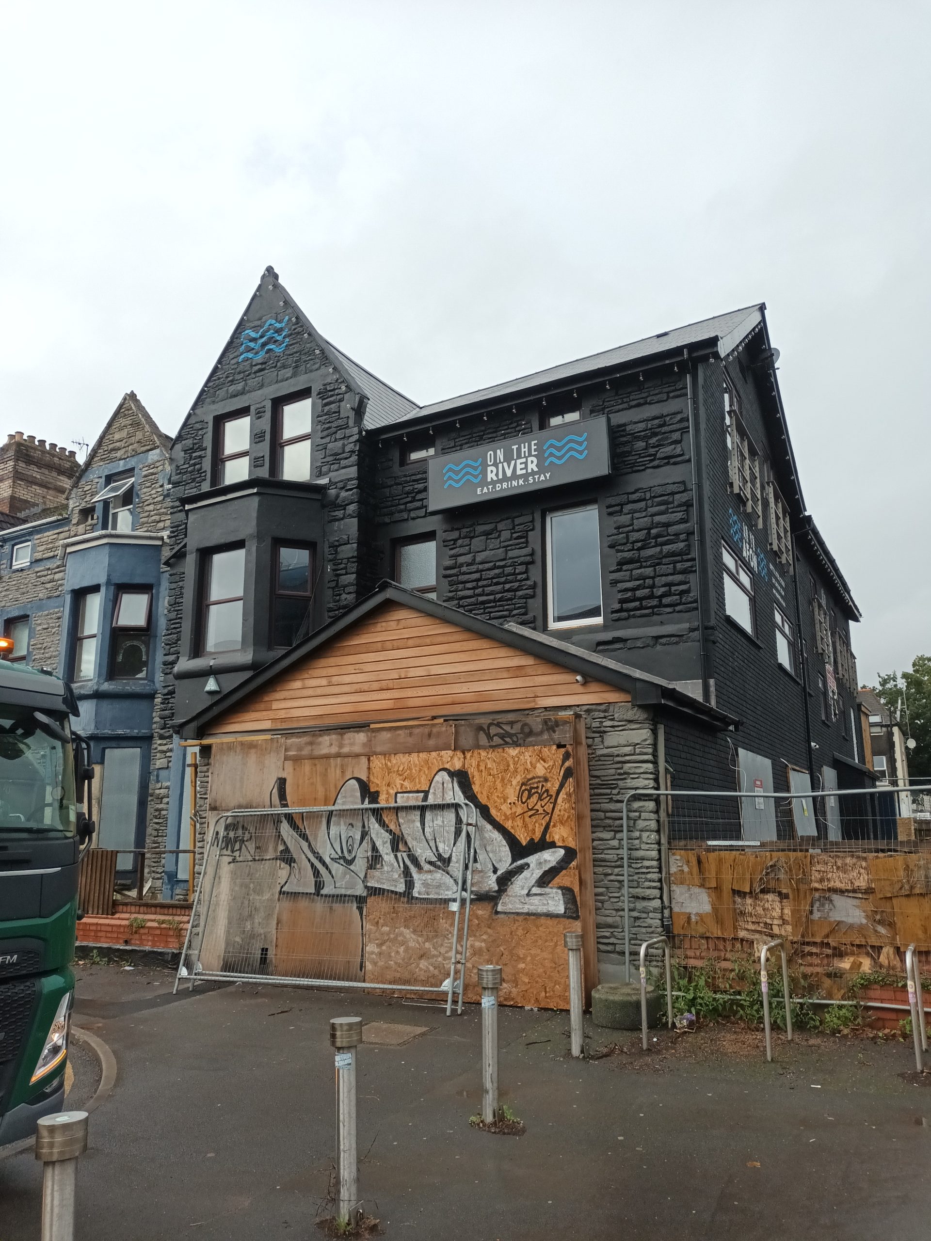 New images show progress on Cardiff's 'On the River' revamp - Herald.Wales