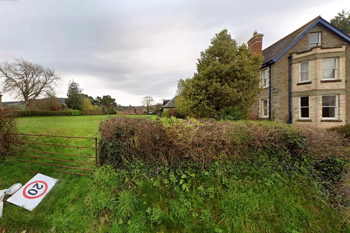 Five new homes to be built on Cusop garden plot near Welsh border ...