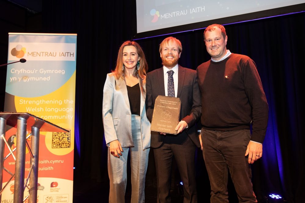 Menter Iaith Abertawe wins a national award for Gŵyl Tawe festival ...