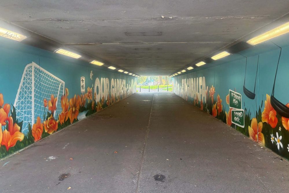 Gabalfa community rally together to tackle graffiti on newly painted ...