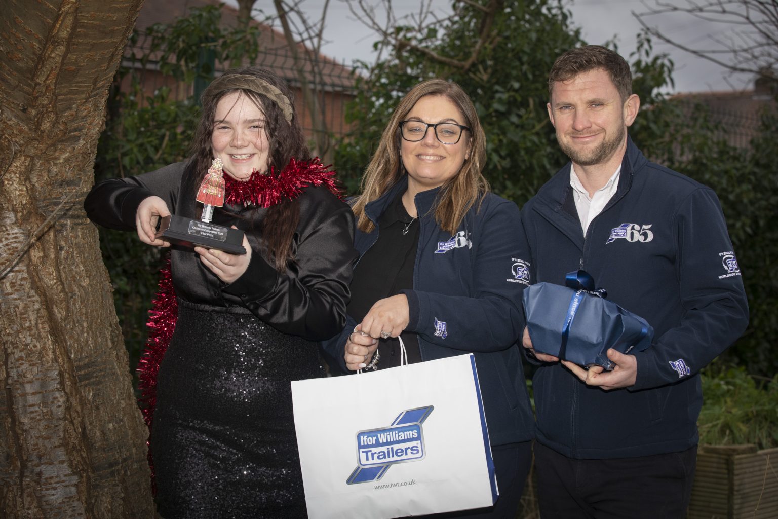 Talented young artist Lily-Anne, 10, wins top prize - Herald.Wales