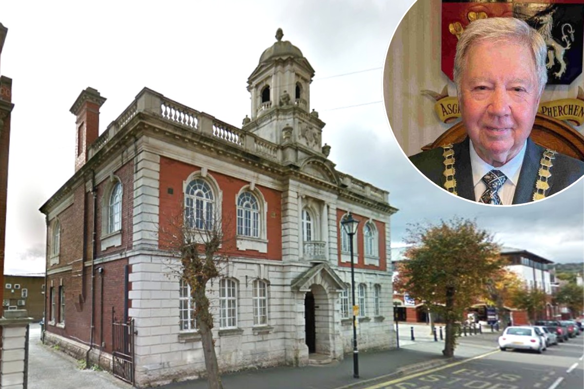Mold Town Council to leave historic town hall for retail unit - Herald ...