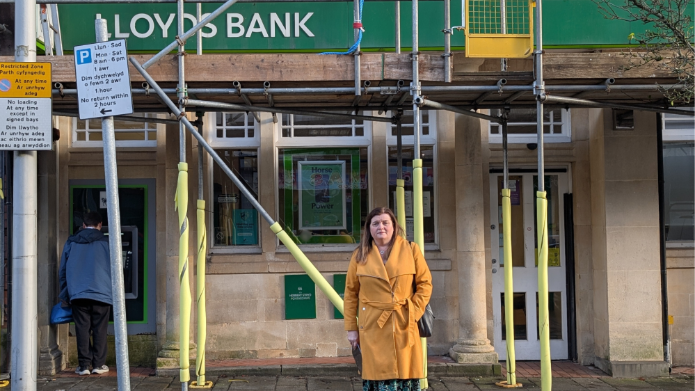 Sioned Williams MS secures review of Pontardawe bank decision - Herald ...