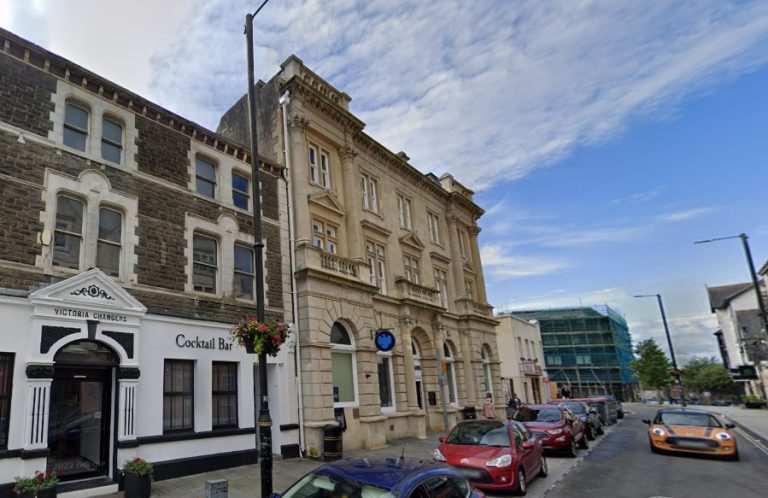 Plans submitted to redevelop historic Neath town centre bank into bar ...
